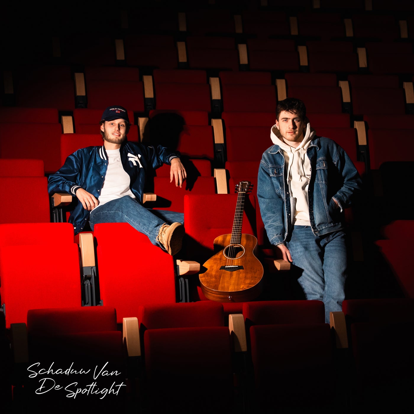 Schaduw Van De Spotlight by Boaz Tooren and Daniël Bos on Beatsource